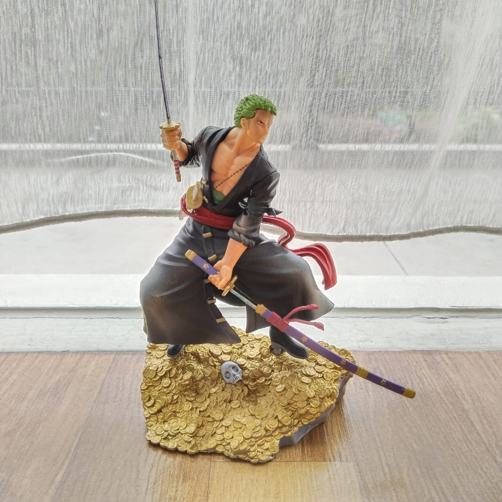 Jual mainan action figure zoro coin figure one piece | Shopee Indonesia