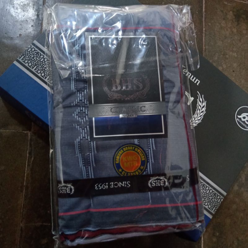 Jual Sarung Tenun BHS CLASSIC SILVER | Shopee Indonesia