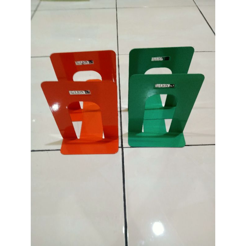 Jual pembatas buku besi tebal Lion. | Shopee Indonesia