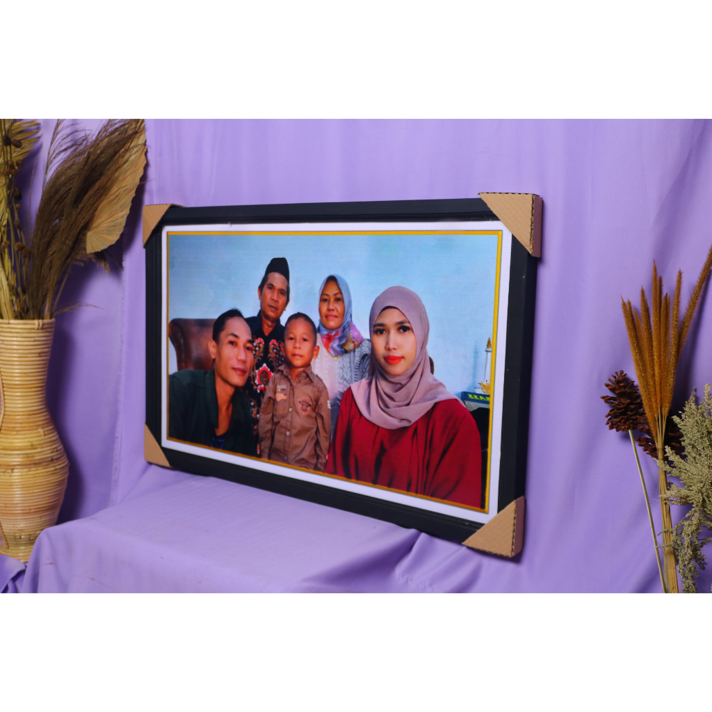Jual Cetak Foto Besar Dengan Bingkai Figura Pigora Frame 83X53CM | Shopee Indonesia