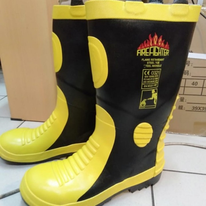 Jual Sepatu Safety Pemadam Kebakaran / Fire Fighter Safety Boots Rubber ...