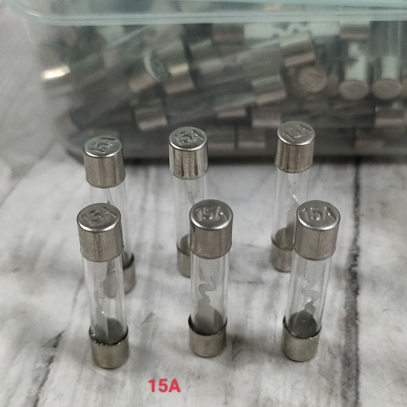 Jual Sekring skring kaca tabung fuse 15A ( 1 kotak isi 100pcs) | Shopee ...