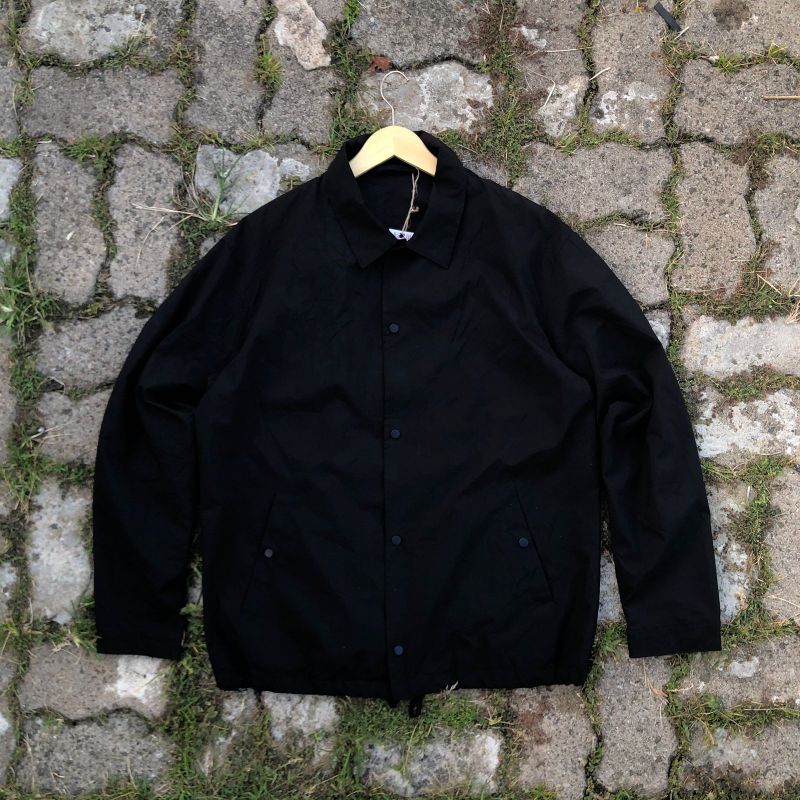 Jual VARSITY UNIQLO / VARSITY JACKET UNIQLO / JACKET PARACHUTE | Shopee ...