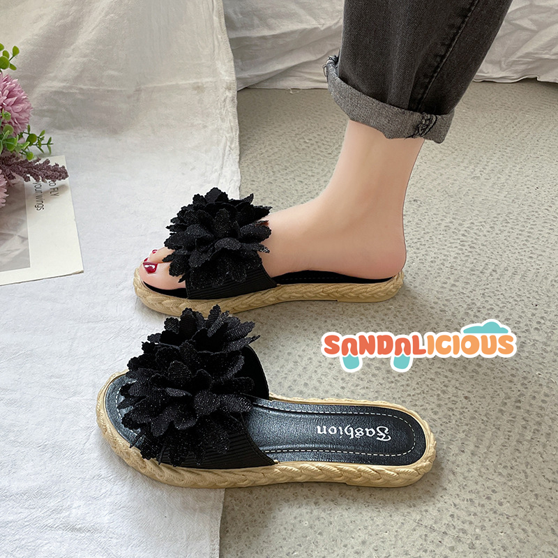 Jual Sandal Slop Fashion Mutiara Dan Bunga / Sandal Flat Karet Super ...