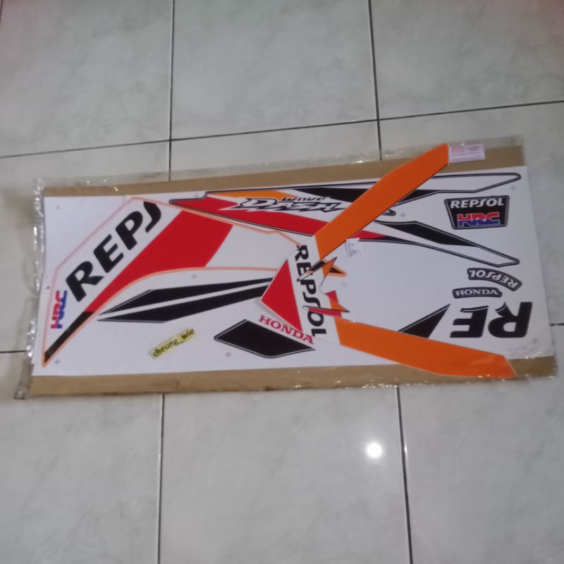 Jual lis body stiker striping Honda Wave Dash Repsol 110 Malaysia aka ...