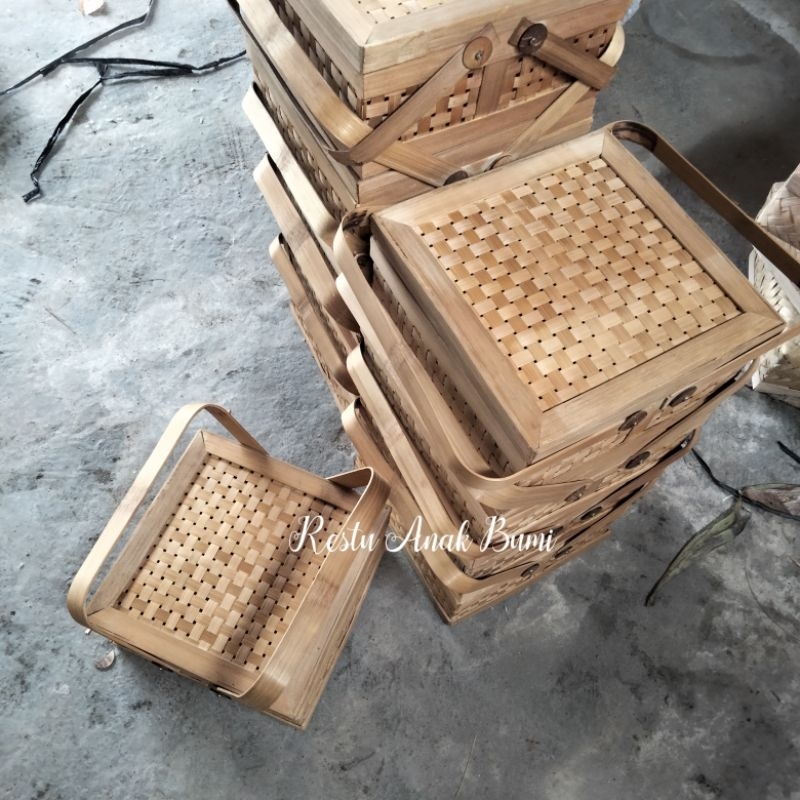 Jual ( R25 ) Rantang bambu 25x25cm cangking 2 warna asap box mika | box ...