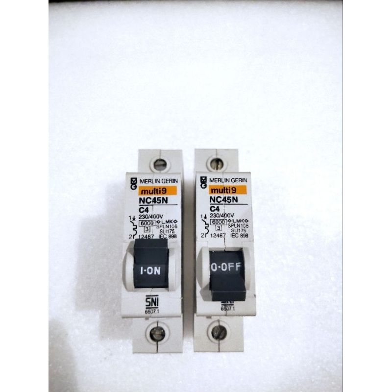 Jual MCB 4A MULTI9 MERLIN GERIN 4Ampere 900watt. | Shopee Indonesia