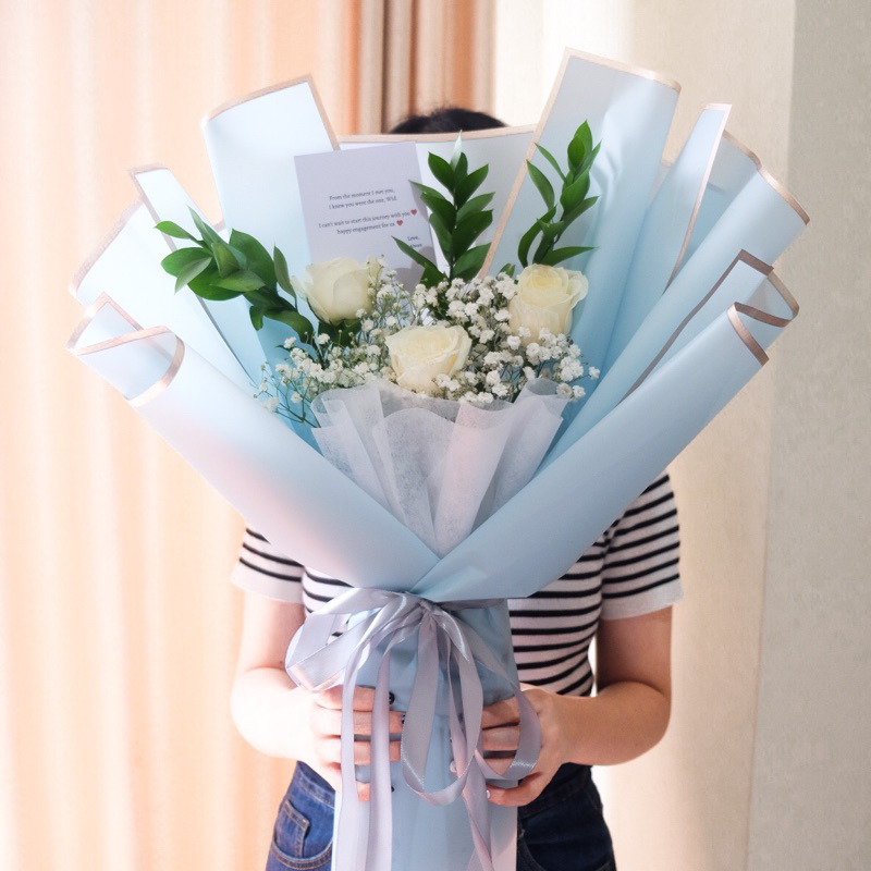 Jual Buket Bunga Asli Roses Triplet Hadiah Wisuda Birthday Anniversary ...