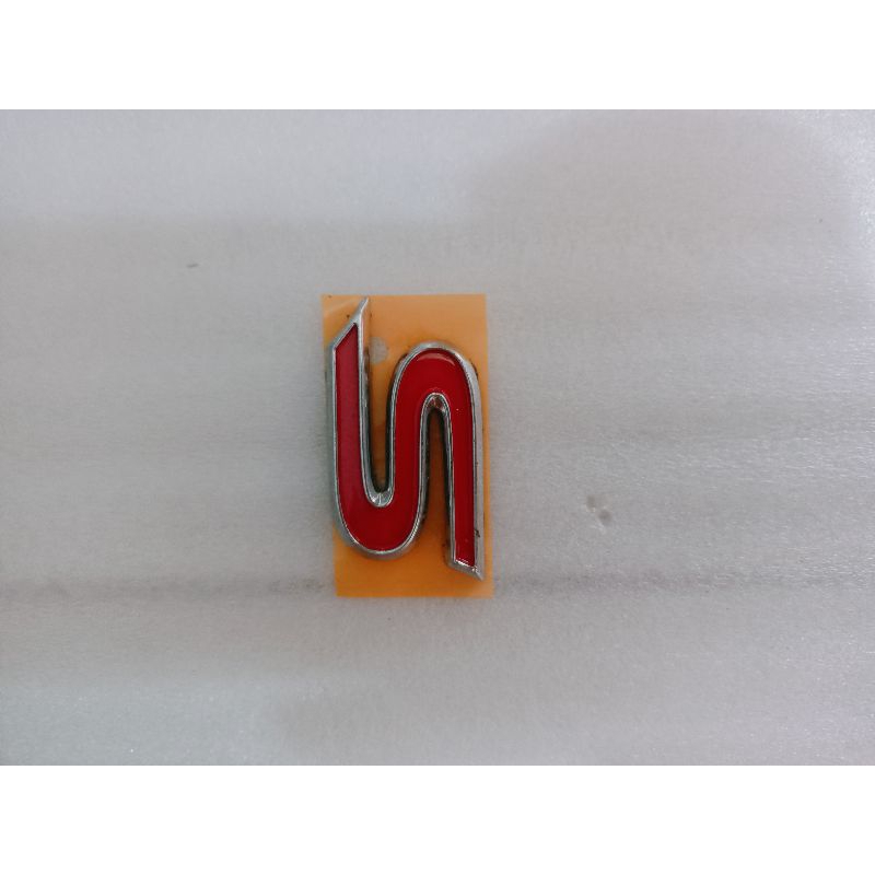 Jual emblem tipe tulisan S merah Ford fiesta original | Shopee Indonesia
