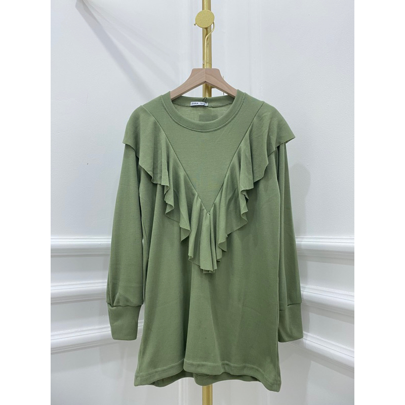 Jual AZURA BLOUSE KNIT RIB RAJUT HALUS LAYER RUFFLE WANITA KAOS RIB ...