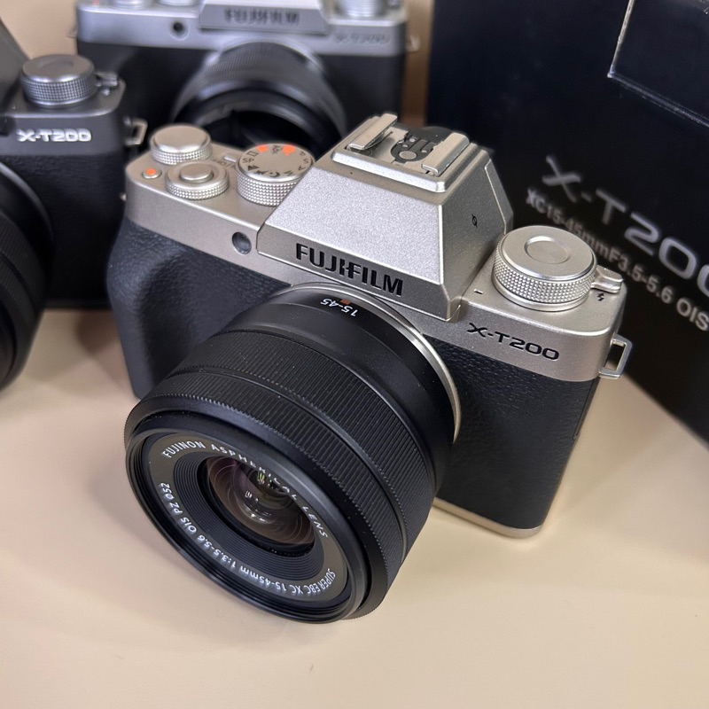 Jual FUJIFILM XT200 KIT 15-45mm OIS PZ FULLSET LIKE NEW EX FFID | Shopee Indonesia