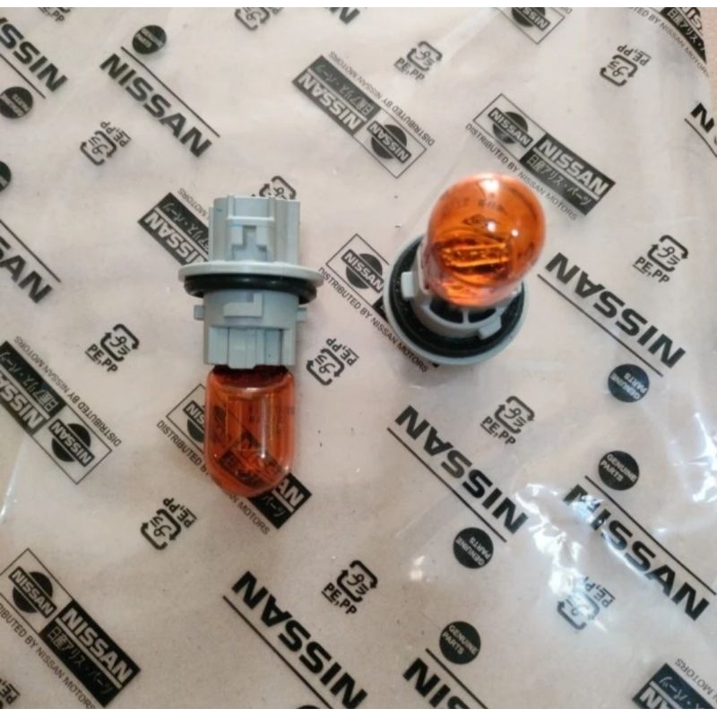 Jual SOCKET FITTING LAMPU SEIN DEPAN NISSAN LIVINA L11 TOYOTA AVANZA ...