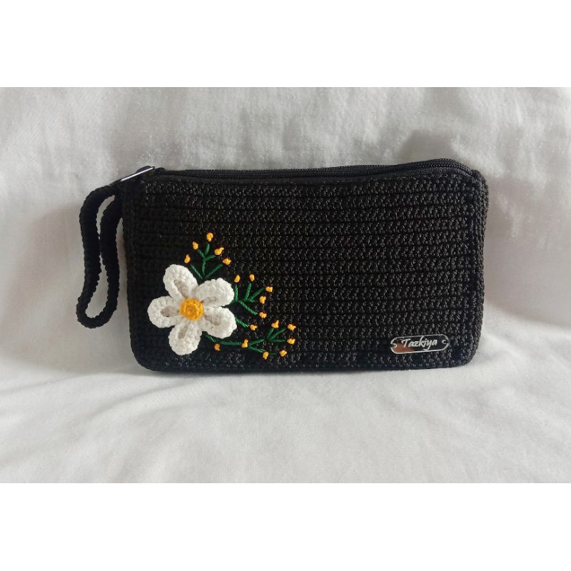 Jual dompet rajut, dompet 2 ruang cantik dan elegan, pouch hiasan bunga ...