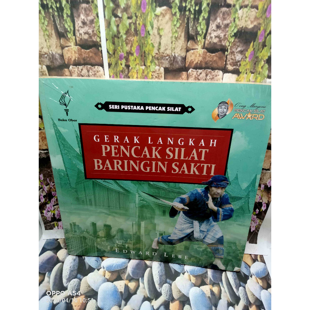 Jual BUKU Gerak Langkah Pencak Silat Baringin Sakti Penulis: Edward ...