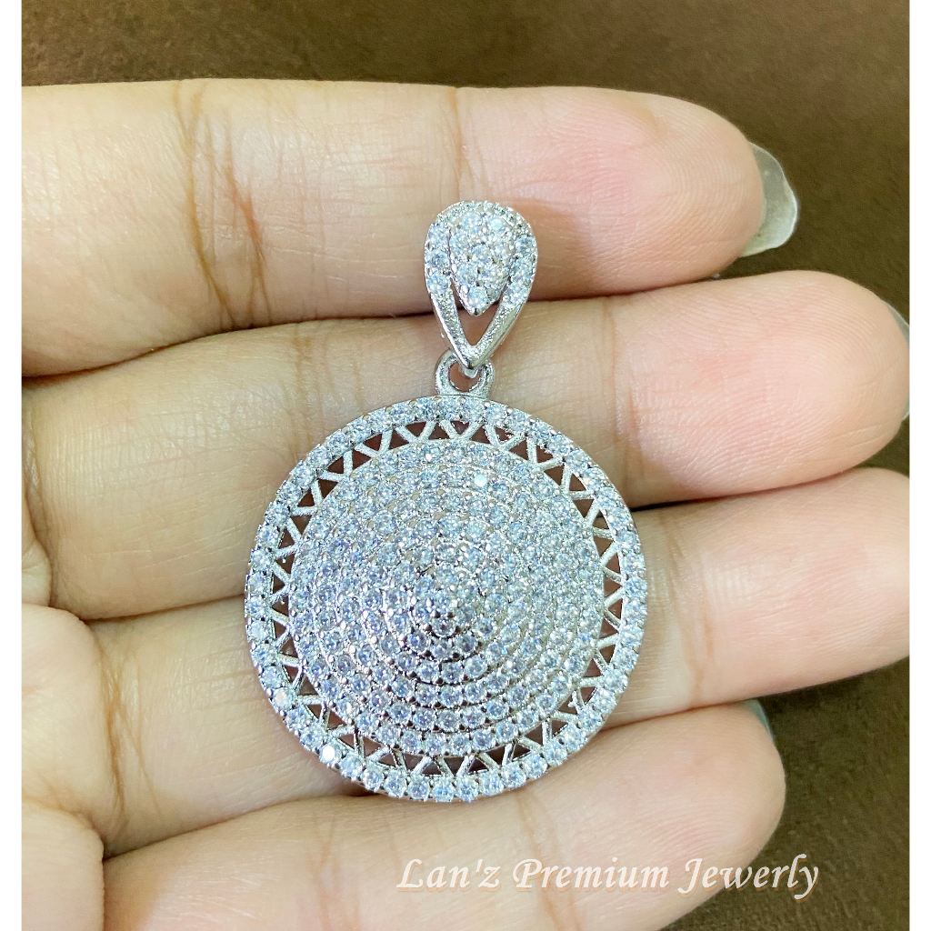 Jual Liontin Perak Bulat Besar Full Kristal Cantik Titanium 22K ...