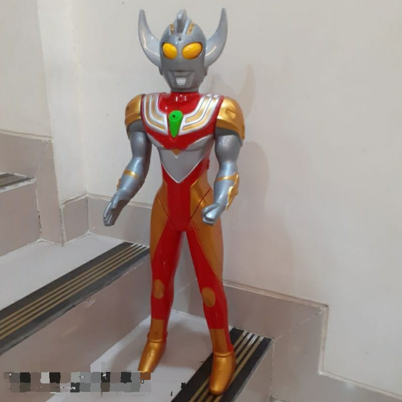 Jual ROBOT ULTRAMAN JUMBO - ULTRAMAN - 1660 - MAINAN ANAK - 67CM ...