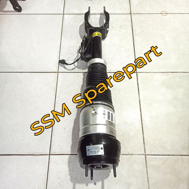 Jual Shock Airsus Airsuspension Shock Depan Mercedes W166 GL400 GLS500 ...