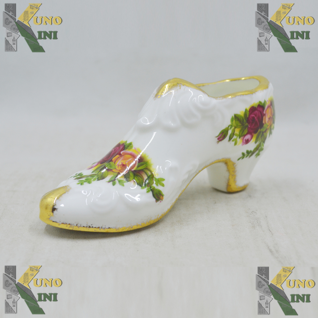 Jual VINTAGE ROYAL ALBERT OLD COUNTRY ROSES SHOE - SEPATU KLASIK ...