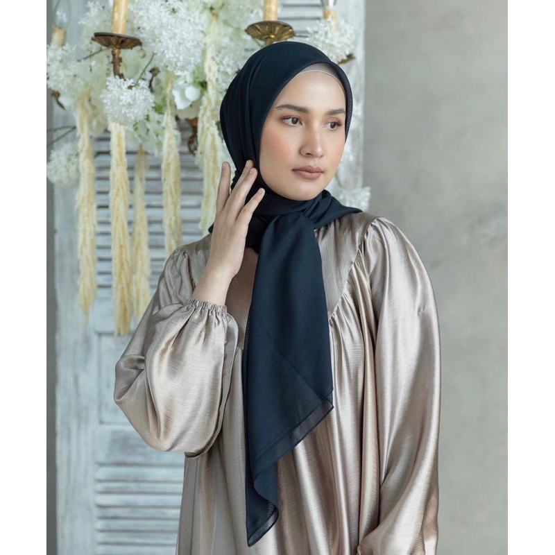 Jual PARIS UWI NHS LOOKS X DWI HANDA | Shopee Indonesia