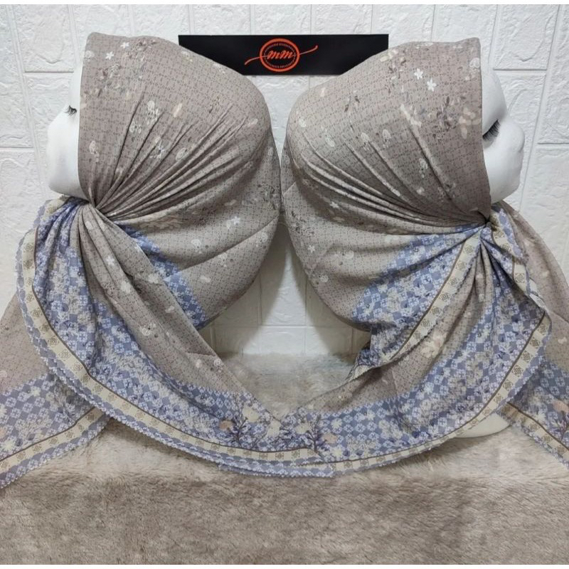 Jual Promo Hijab Segi Empat Voal Motif Bunga Kecil Warna Coksu Jilbab Terbaru | Shopee Indonesia