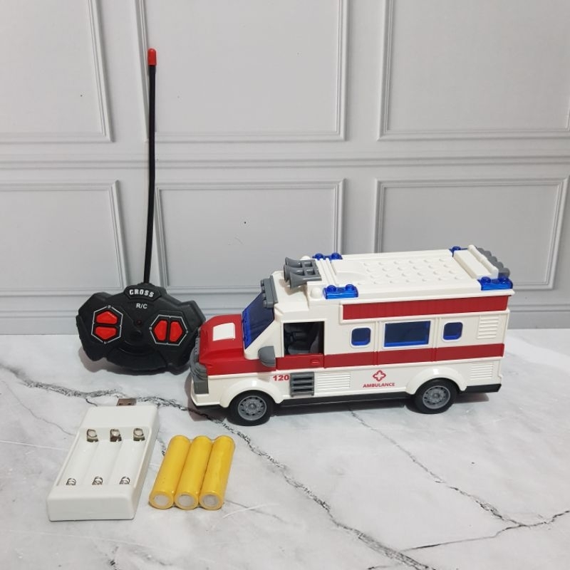 Jual Mainan Remote Control Mobil Ambulance - RC Car Ambulance | Shopee ...