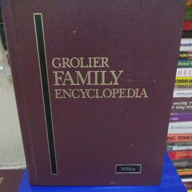 Jual BUKU GROLIER FAMILY ENCYCLOPEDIA JILID 12 M - MOC | Shopee Indonesia