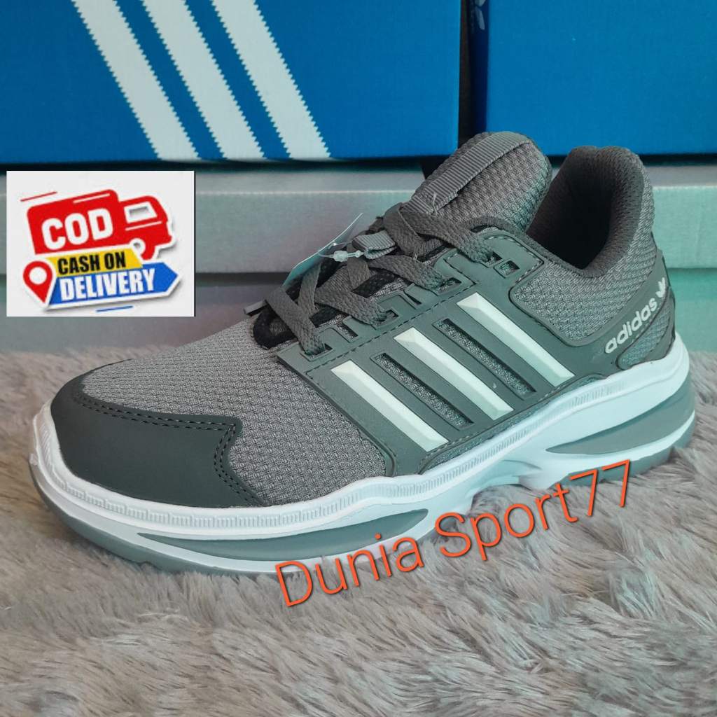 Jual Sepatu running dengan upper berbahan mesh yang dirancang dengan ...