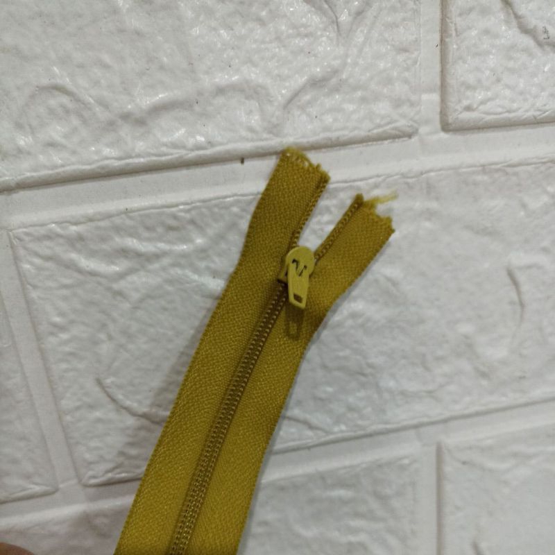 Jual Resleting ykk no.3 sleting 35 cm zipper 14 inch | Shopee Indonesia