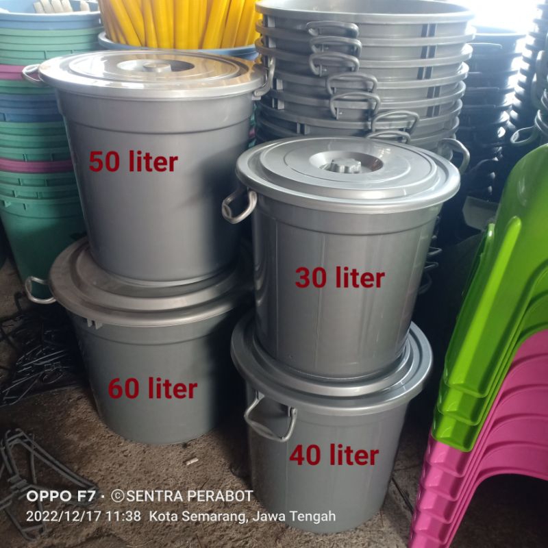 Jual Ember Tutup Besar Abu² / Silver 30L 40L 50L 60L Plastik Premium Tebal | Shopee Indonesia