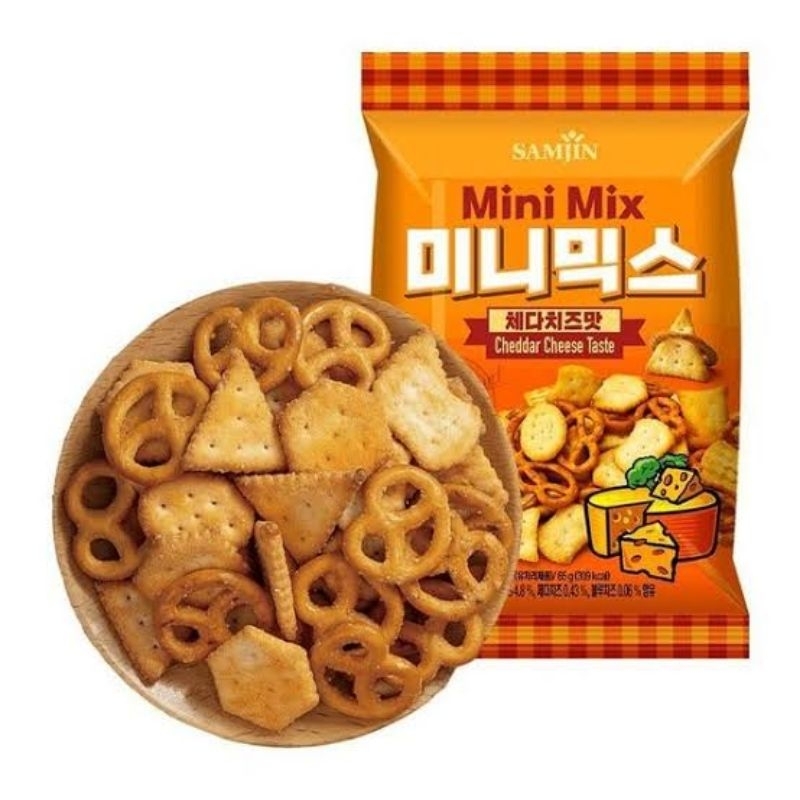 Jual Samjin Pretzel Korea Snack - Cheese / Wasabi / Spicy Beef ...