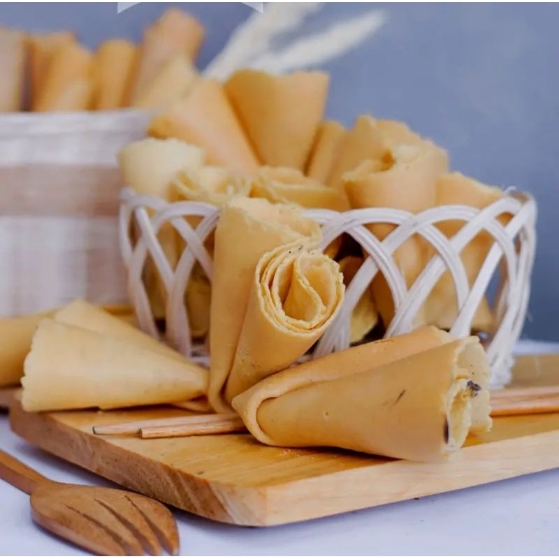 Jual Semprong lipat rol kue lebaran hajatan Snack kiloan murah | Shopee ...