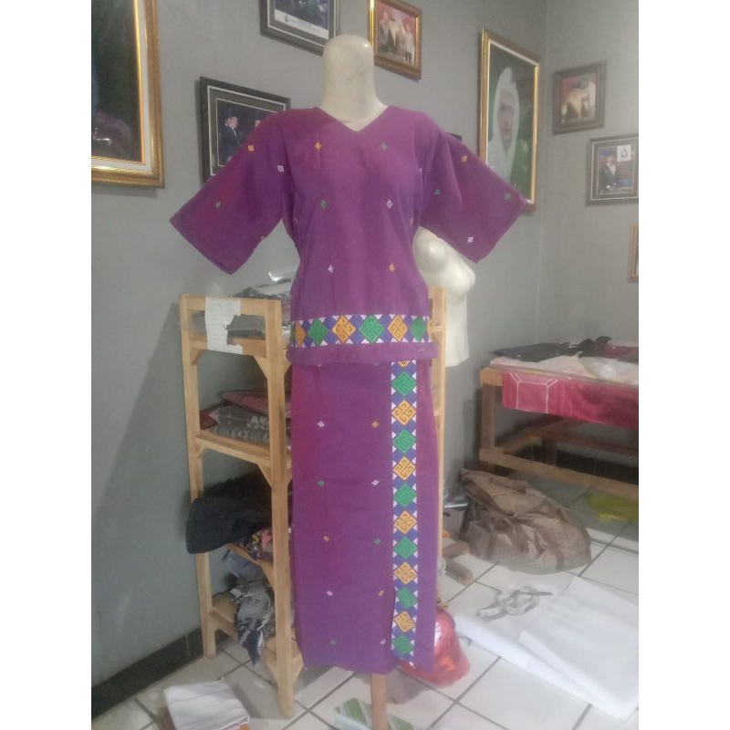 Jual SETELAN BAJU TENUN PABINTIK MOTIF TORAJA SETELAN BAJU ADAT MOTIF ... Jual SETELAN BAJU TENUN PABINTIK MOTIF TORAJA SETELAN BAJU ADAT MOTIF ...
