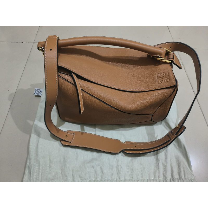 Jual Loewe Puzzle Bag Tan Medium | Shopee Indonesia