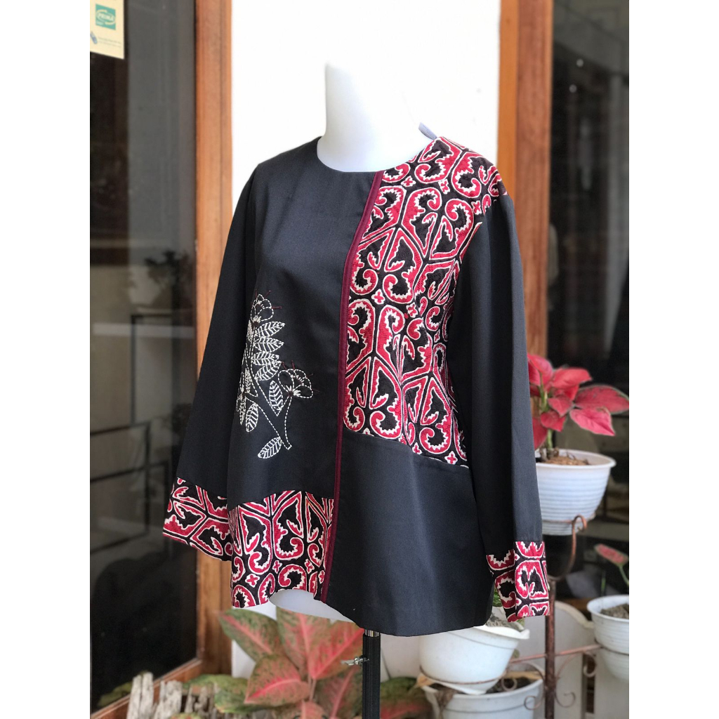 Jual Blus Sulam Batik Kombinasi Almirahandmade 2 | Shopee Indonesia