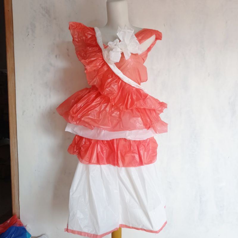 Jual baju daur ulang dari kresek merah putih Baju Kostum Daur Ulang ... Jual baju daur ulang dari kresek merah putih Baju Kostum Daur Ulang ...