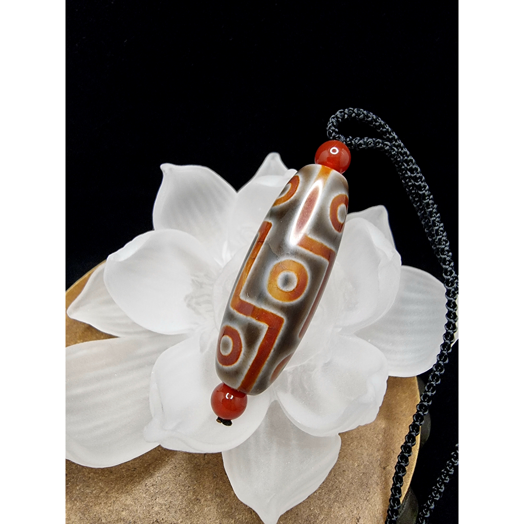 Jual Batu Akik DZI War Red 9 Mata Blessed Tua Tibet 40mm E1767 | Shopee ...