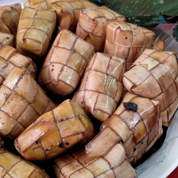 Jual LAPET MEDAN, POHUL-POHUL, KETUPAT KHAS MEDAN, OMBUS-OMBUS, PULUT ...