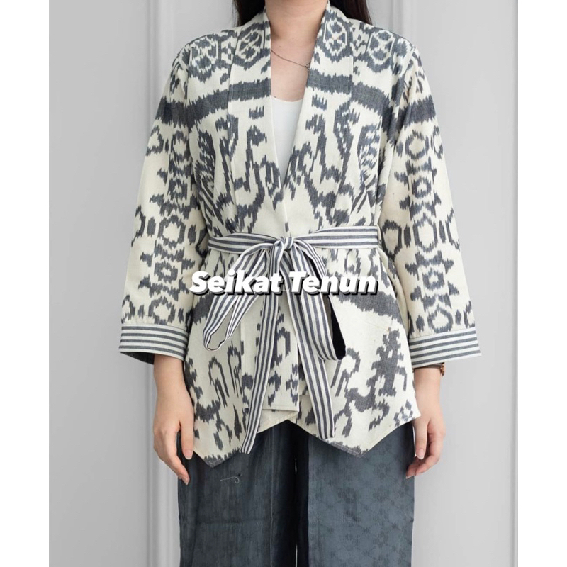 Jual blazer tenun etnik - blazer tenun sumba by seikat tenun | Shopee ...