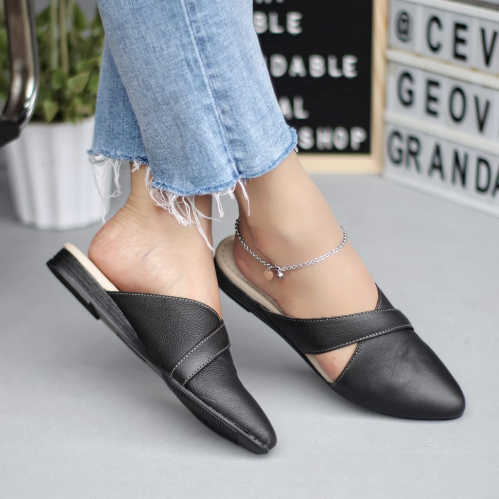 Jual SPESIAL DISKON sepatu sandal sendal slop selop kulit asli flat ...