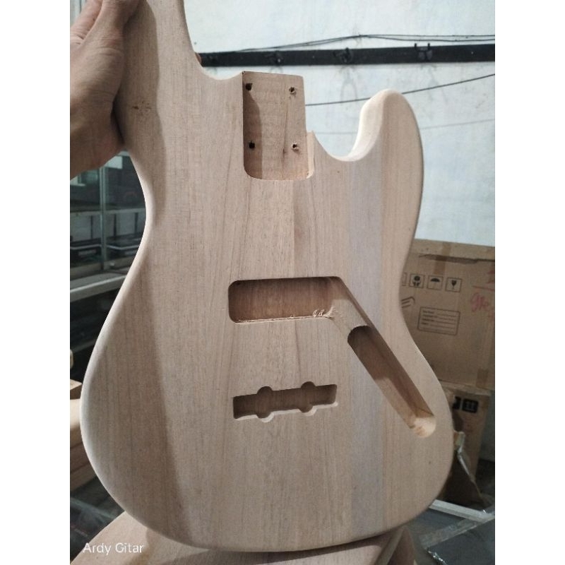 Jual Body Gitar jazz Bass unfinishing | Shopee Indonesia