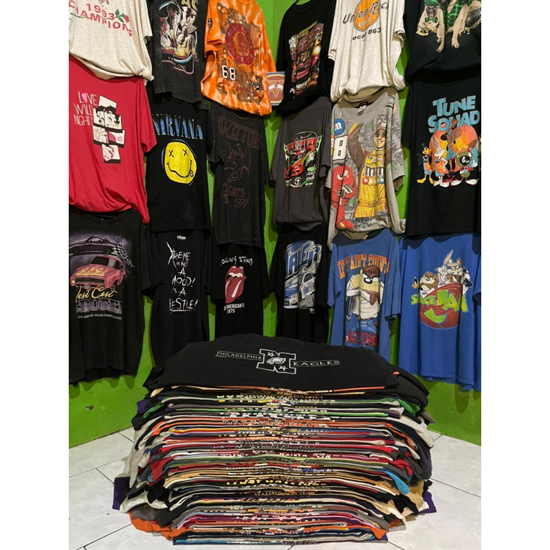 Jual KAOS VINTAGE KAOS SECOND KAOS BAND KAOS KARTUN KAOS ART KAOS ANIME ...