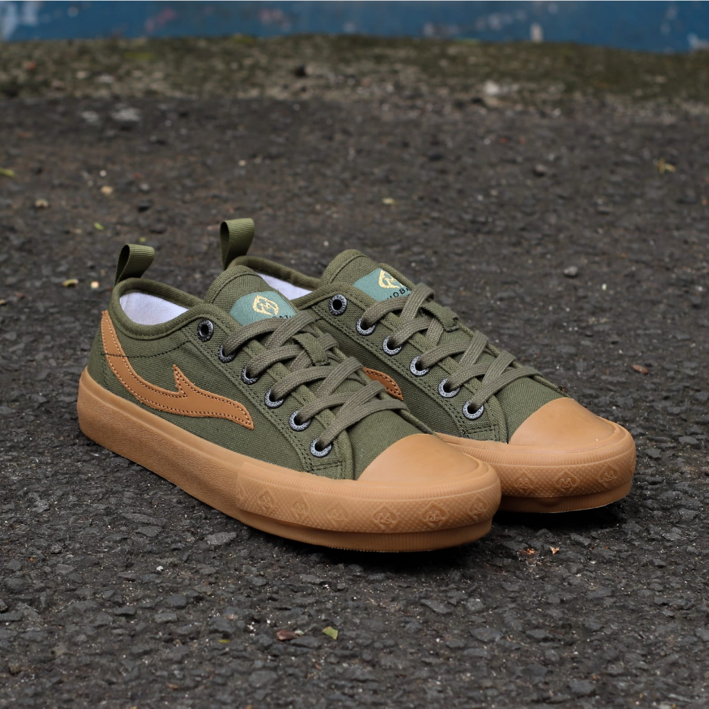 Jual Sepatu Sneakers Mobatic Gen-Z Low Green Army Original Made in ...