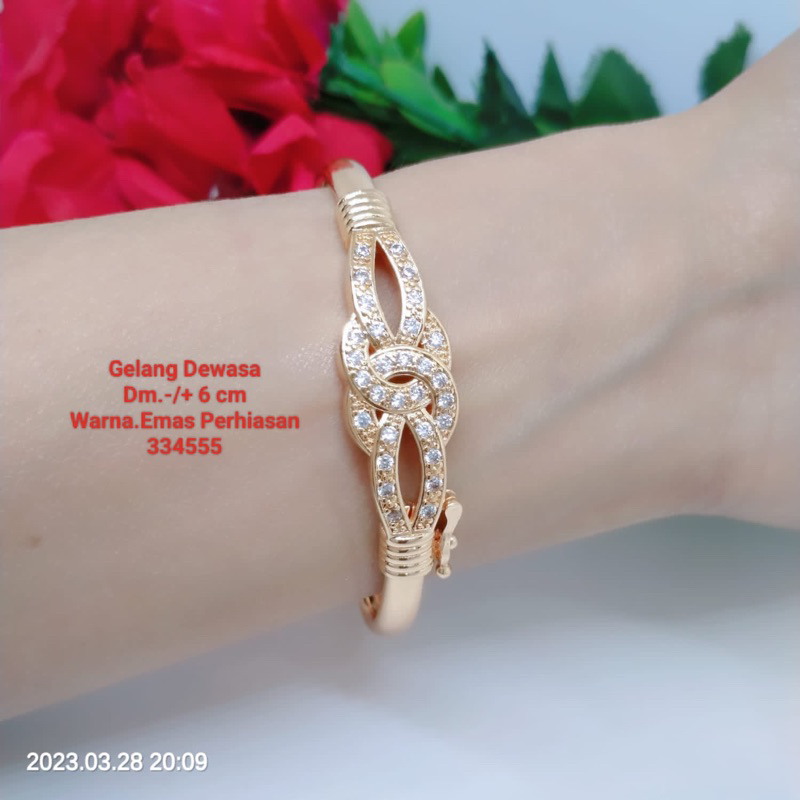 Jual Gelang Tangan Bangle Wanita Titanium Xuping Perhiasan Aksesoris ...