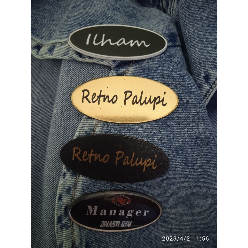 Jual nama oval / nama dada oval /nametag oval/oval nama dada/grafir ...