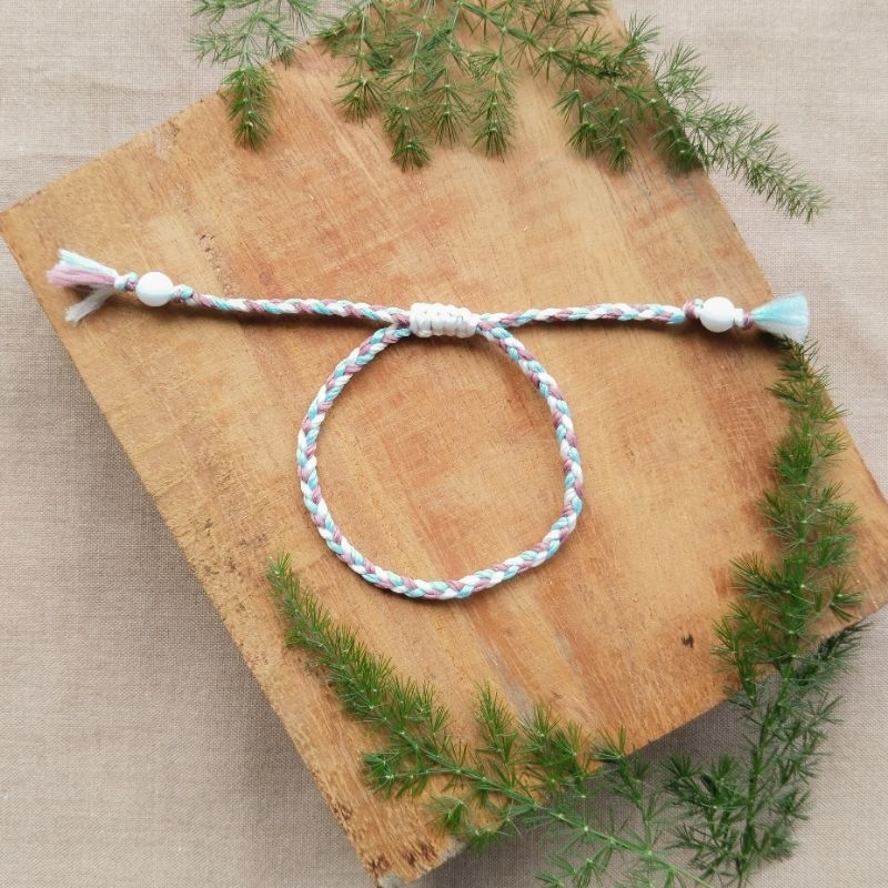 Jual 074 GELANG TALI SERUT WHITE SERIES WANITA PRIA - BY RENIQ 074 ...