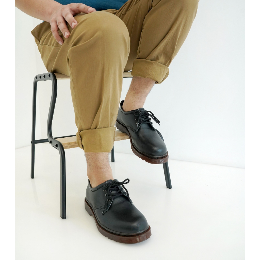 Jual sepatu pantofel pria sepatu docmart fullblack sepatu dokmar low ...