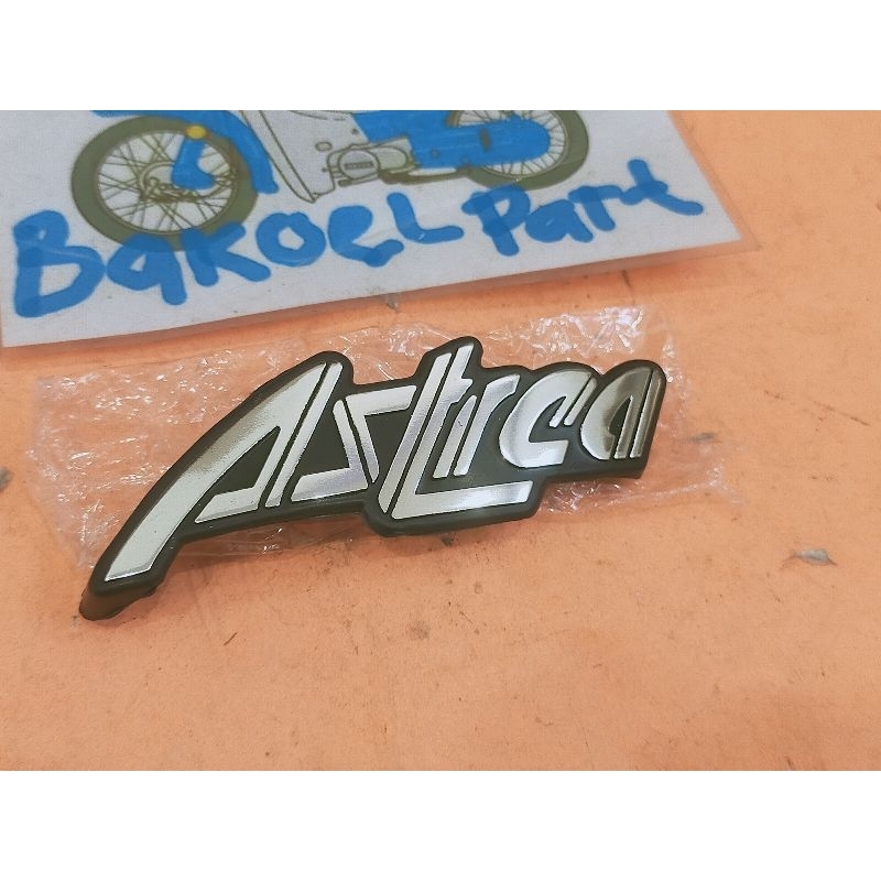Jual logo emblem cover panel dasi depan Honda astrea Grand | Shopee ...