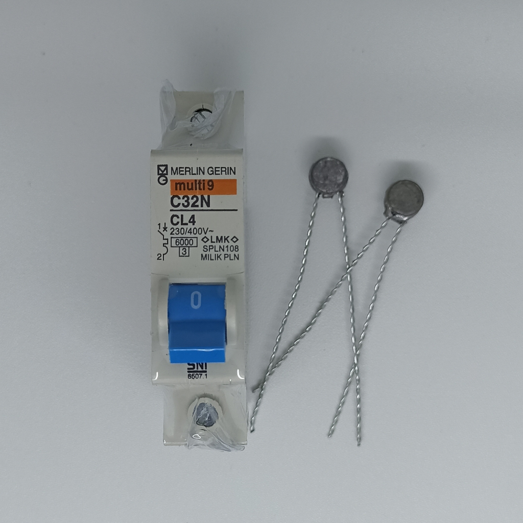 Jual mcb modif plus segel timah merlin gerin 2 amper 4 amper mcb ...
