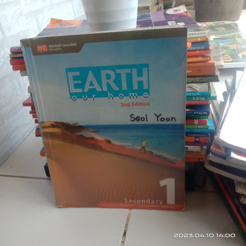 Jual BUKU EARTH 2ND EDITION SECONDARY 1 | Shopee Indonesia