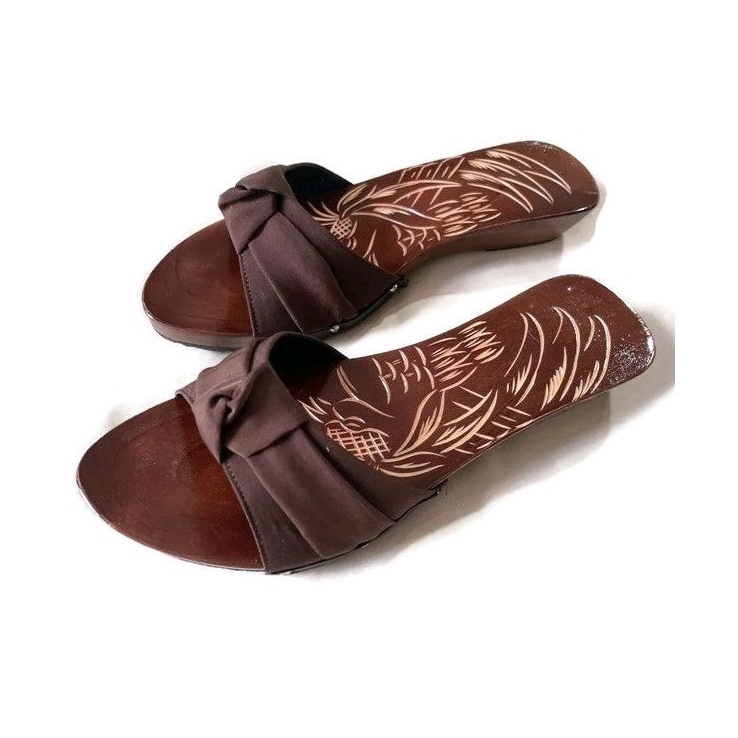 Jual Flatshoes Sandal Wanita/Sandal Kayu Teplek/Kelom Geulis Teplek ...